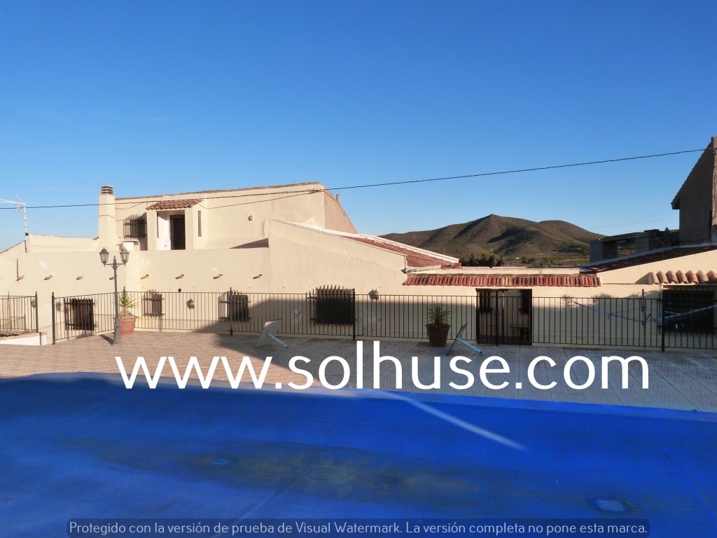 Solhuse - Rustic and spacious four-bedroom finca, Las Palas.